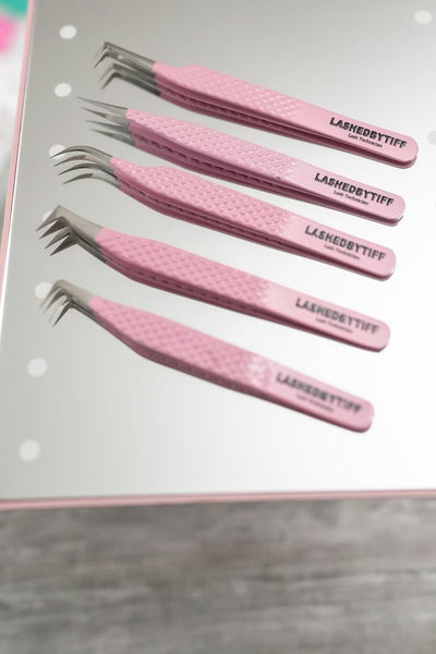 LBT OG 90 DEGREE FIBER TIP TWEEZER – Lashed By Tiff LLC
